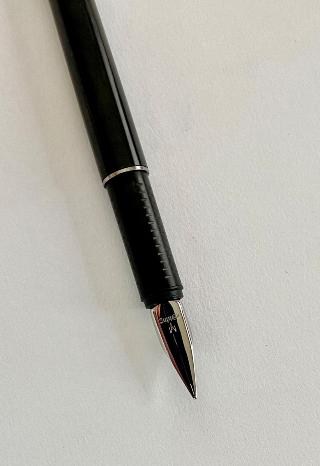 ROTRING 700 Fountain pen, black & chrome med. steel nib- RARE Great ...