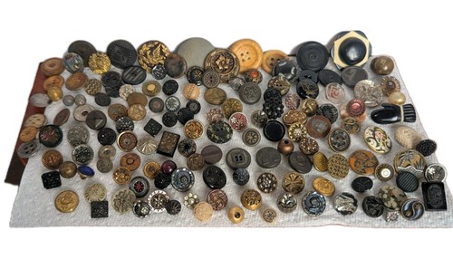 Lot Of Over 145 Buttons Victorian /Picture /Vintage Collectable Buttons ...