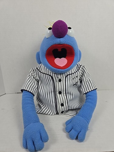 The Muppets What not Workshop Fao Schwarz - Blue Puppet - New York ...