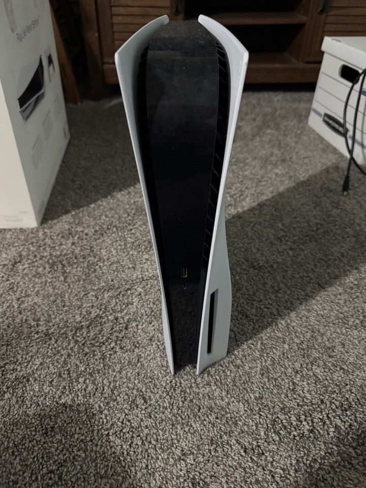 Broken PS5 Disc Edition White Console CFI-1115A | eBay