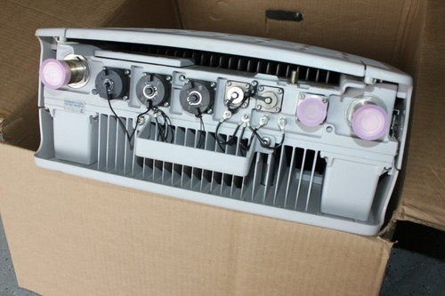 Ericsson RRUS 11 B4 KRC 161 254/2 Remote Radio Unit - Looks Good for ...