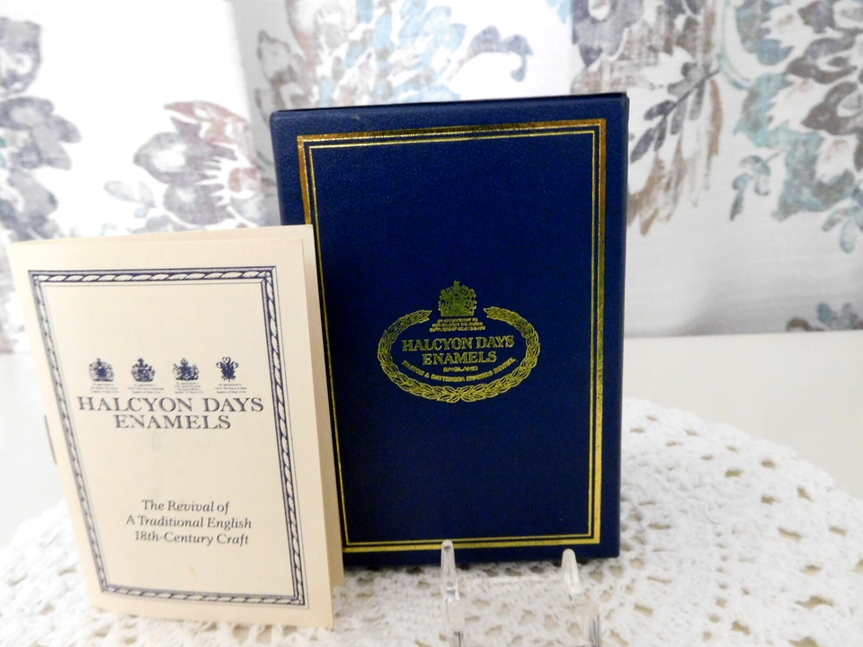 NEW OWL AND THE PUSSYCAT HALCYON DAYS ENAMEL EGG BOX EDWARD LEAR POEM ...