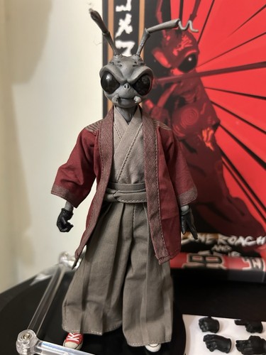 Mezco One:12 Lone Roach And Grub Edition | eBay