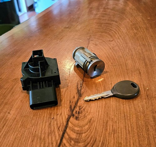 01-07 DODGE CARAVAN CHRYSLER IGNITION SWITCH LOCK AND KEY | eBay