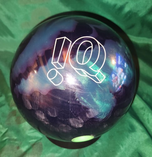 Storm IQ Tour A.I. Bowling Ball 14 lbs Preowned Span 3 3/4 Inches Clean ...