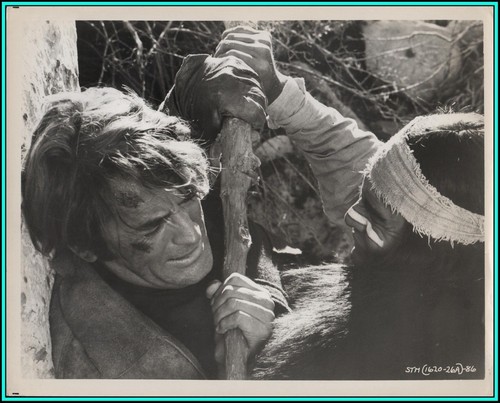 GREGORY PECK & NATHANIEL NARCISCO in "The Stalking Moon" - Original ...
