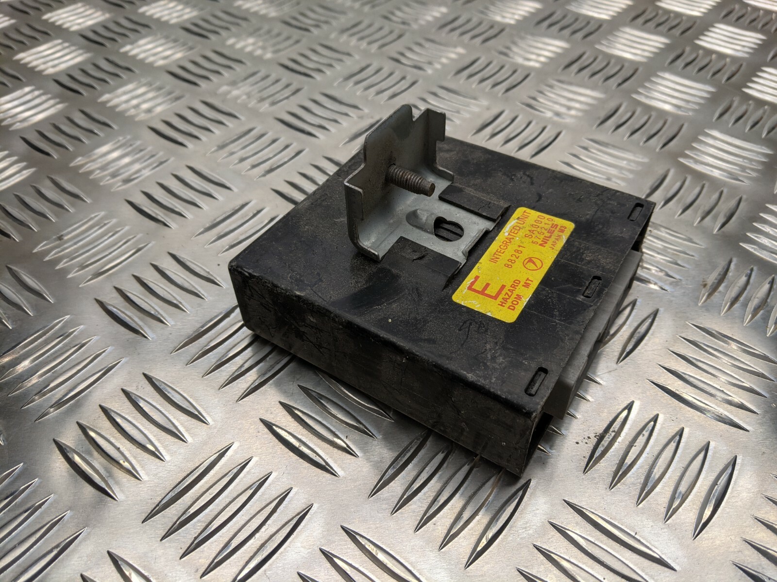 B312 Subaru Forester SG5 SG9 STi Integrated Unit 88281-SA000 575210 WRX ...