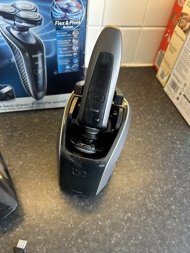 Philips Arcitec RQ1075 Electric Shaver Wet & Dry Self Cleaning | eBay UK
