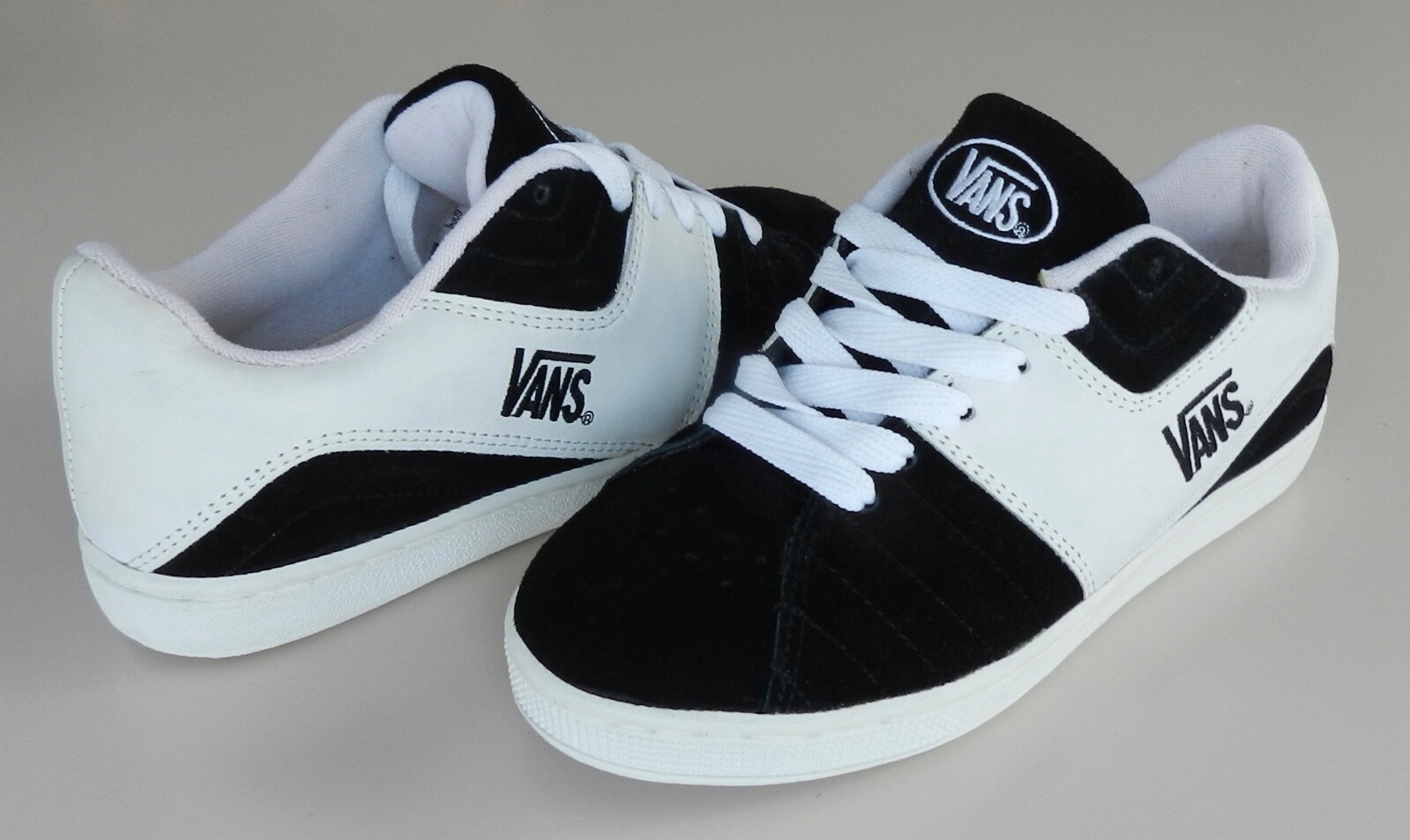 Vans Vintage 1990s Suede Sneakers Rare Mens 8 us Skat… - Gem