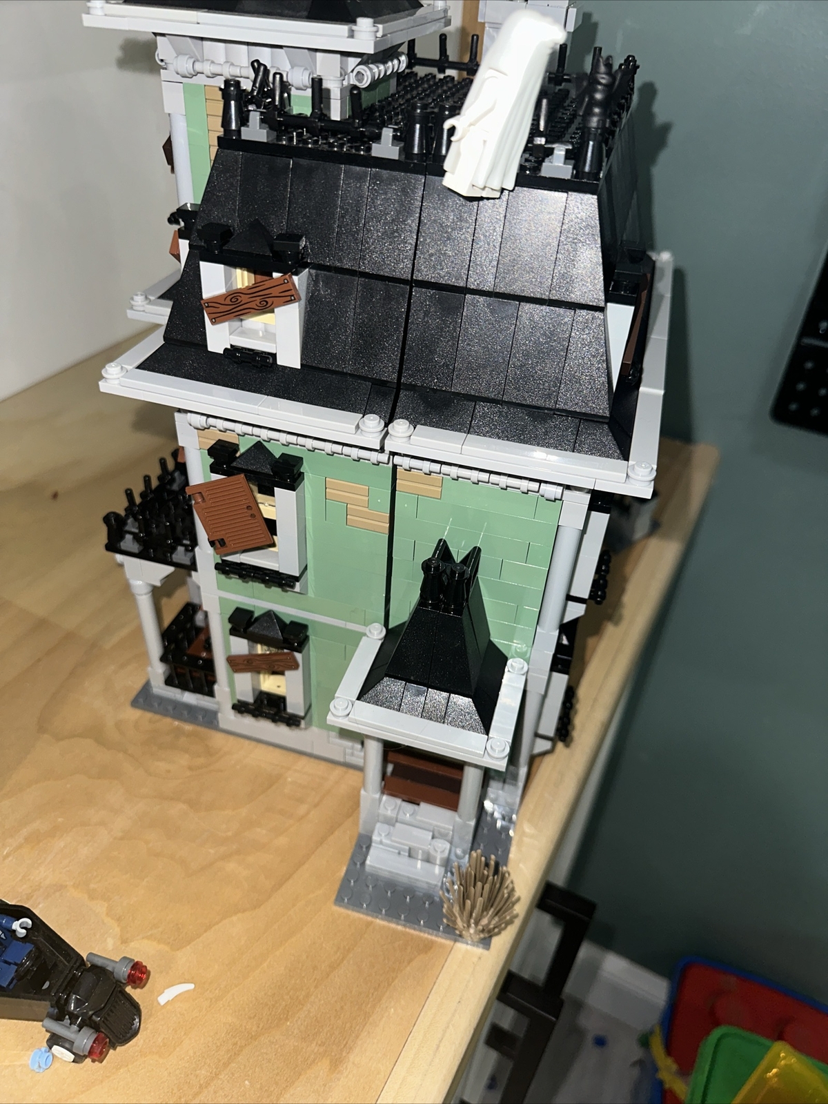 LEGO Monster Fighters Haunted House (10228) w/ manual and extra car set ...