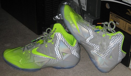 Nike Lebron James XI 11 Maison Du Collection Luster Ice Volt men 11 3M ...