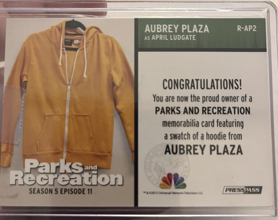 2013 Parks and Recreation Aubrey Plaza April Ludgate Hoodie Relic Card ...