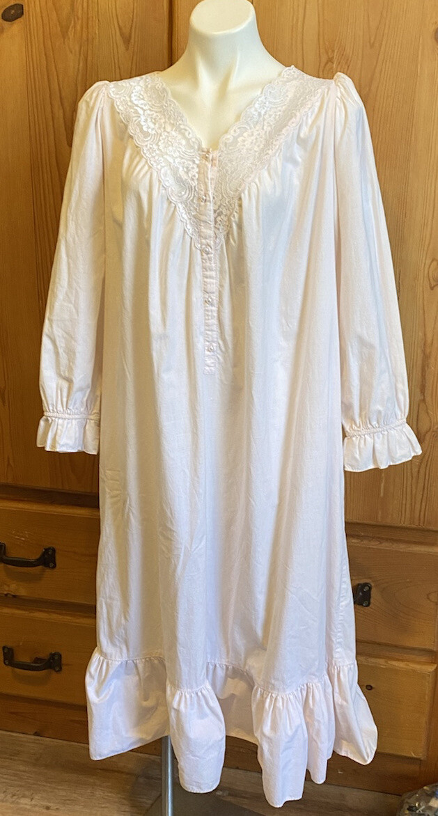 Vintage VICTORIA'S SECRET GOLD LABEL Cottage Core Lon… - Gem Vintage VICTORIA'S SECRET GOLD LABEL Cottage Core Lon… - Gem