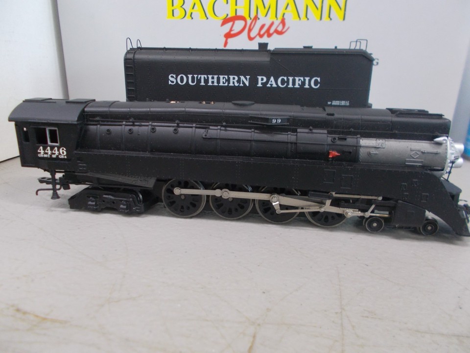 BACHMANN PLUS ~ SOUTHERN PACIFIC GS4 4-8-4 WAR BABY LOCOMOTIVE & TENDER ...