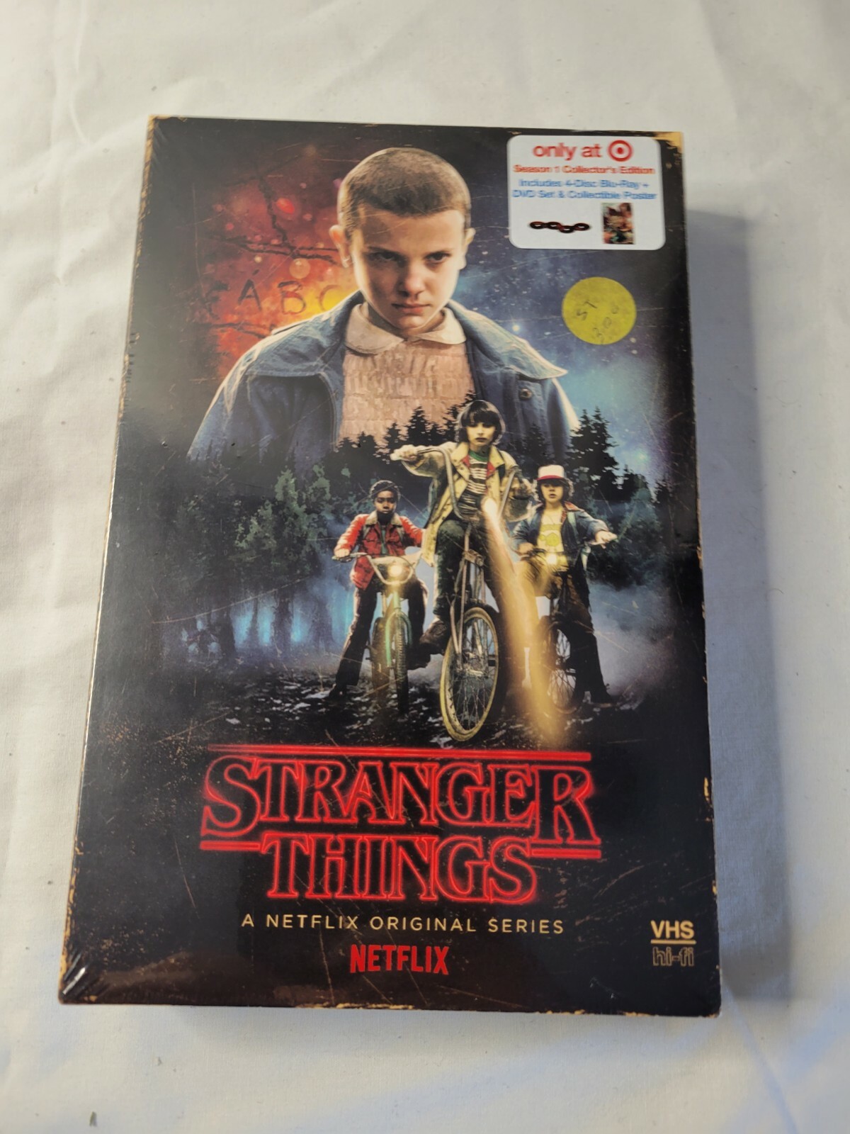 Stranger Things Season 1 4-disc DVD + BluRay Set Collectors Edition Box ...