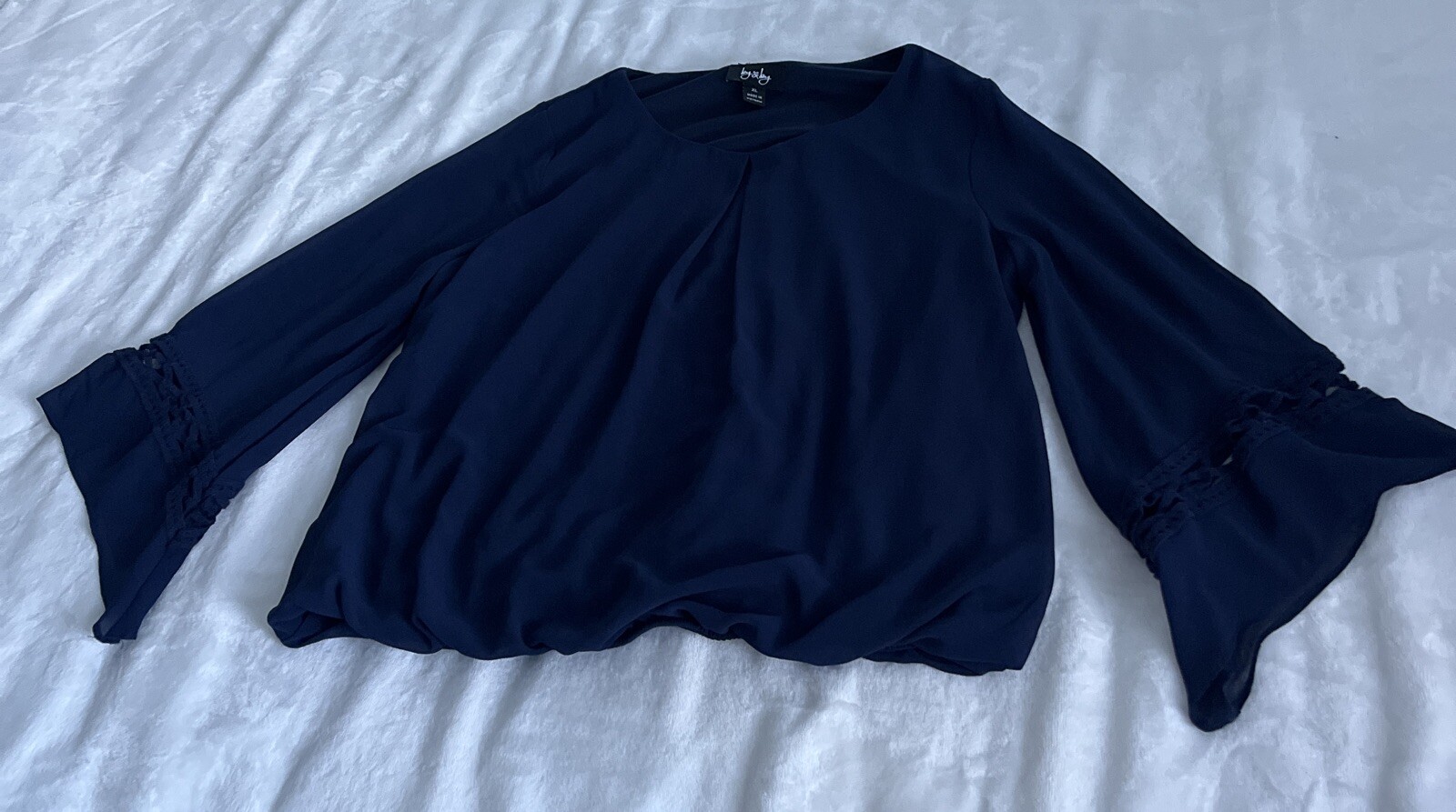 By&By Pullover Top Women's XL Navy BlueLong Sleeve Crochet Accent ...