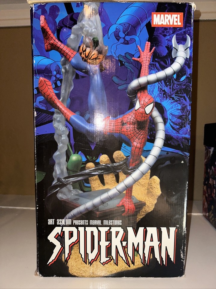 Marvel Milestones SPIDER-MAN (2004 Diamond Select) Art Asylum Sculpture ...