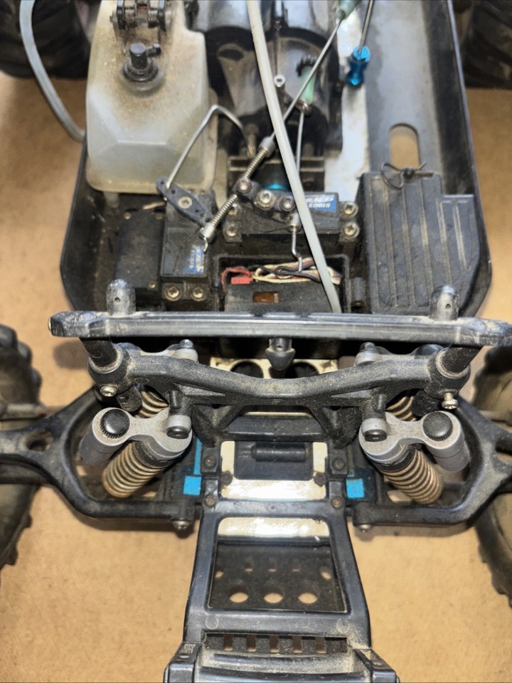 Thunder Tiger MTA4 S28 Nitro Monster Truck 1/8: 4WD RC Truck Used AS IS ...