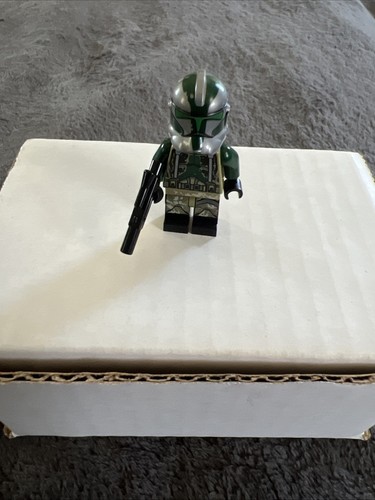 LEGO Star Wars Clone Trooper Commander Gree Minifigure, Sets , 75151 | eBay