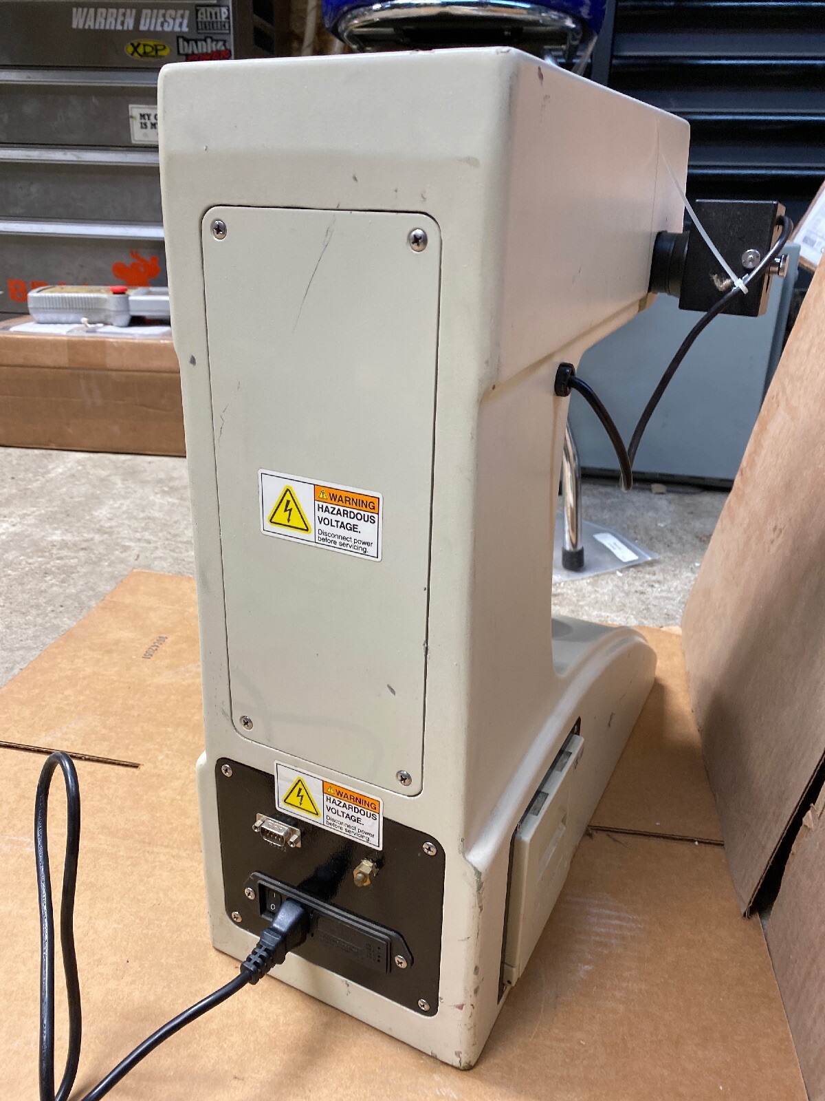 Wilson Instruments Instron 402MVD Knoop / Vickers Hardness Tester FAST ...