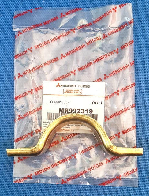 MR992319 Mitsubishi OEM Genuine Clamp FR Susp Stabilizer for sale ...