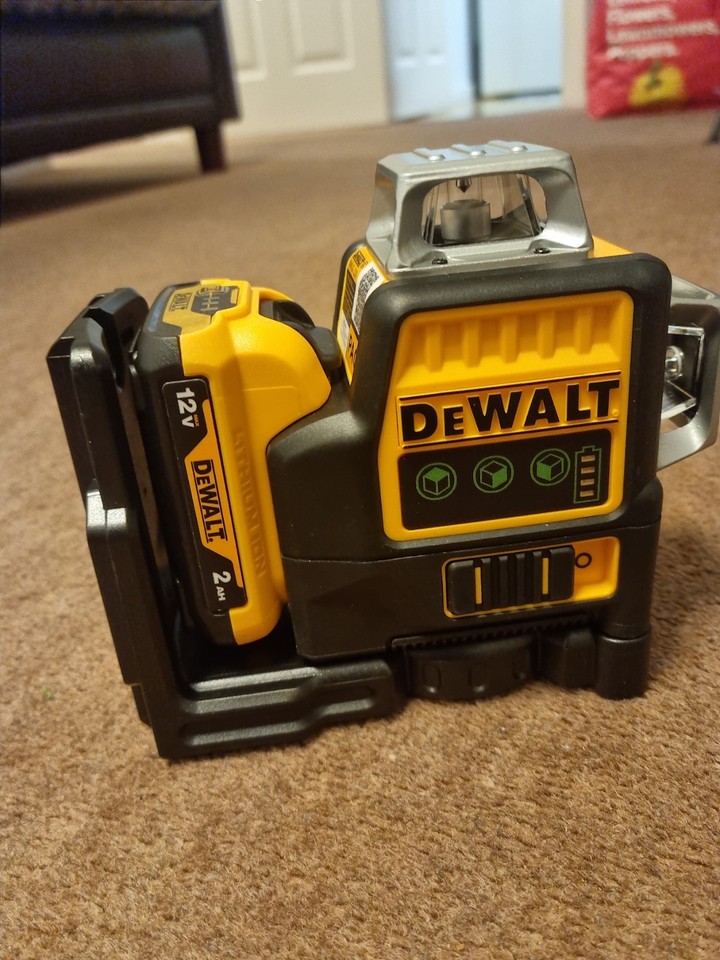 DeWalt DW089LG 12V Green Line 3 x 360 Laser Level Laser + Charger ...