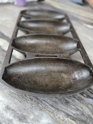 Collectors Grade Griswold No 4 (957) Cast Iron Vienna Roll Loaf Pan ...