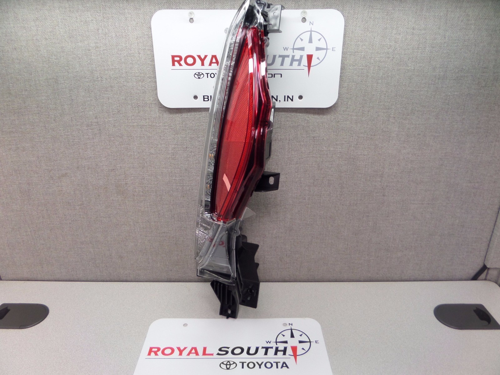 Toyota Prius Prime Left Rear Turn Signal Bumper Light | 8154147010 ...