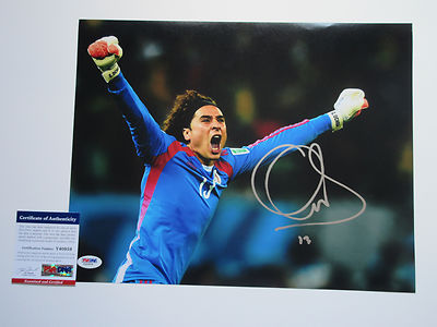 GUILLERMO MEMO OCHOA SIGNED 11X14 PHOTO PSA/DNA Y40959 MEXICO SOCCER ...