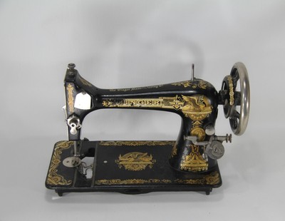 Sewing Machines - 1910 Singer Sewing Machine Model