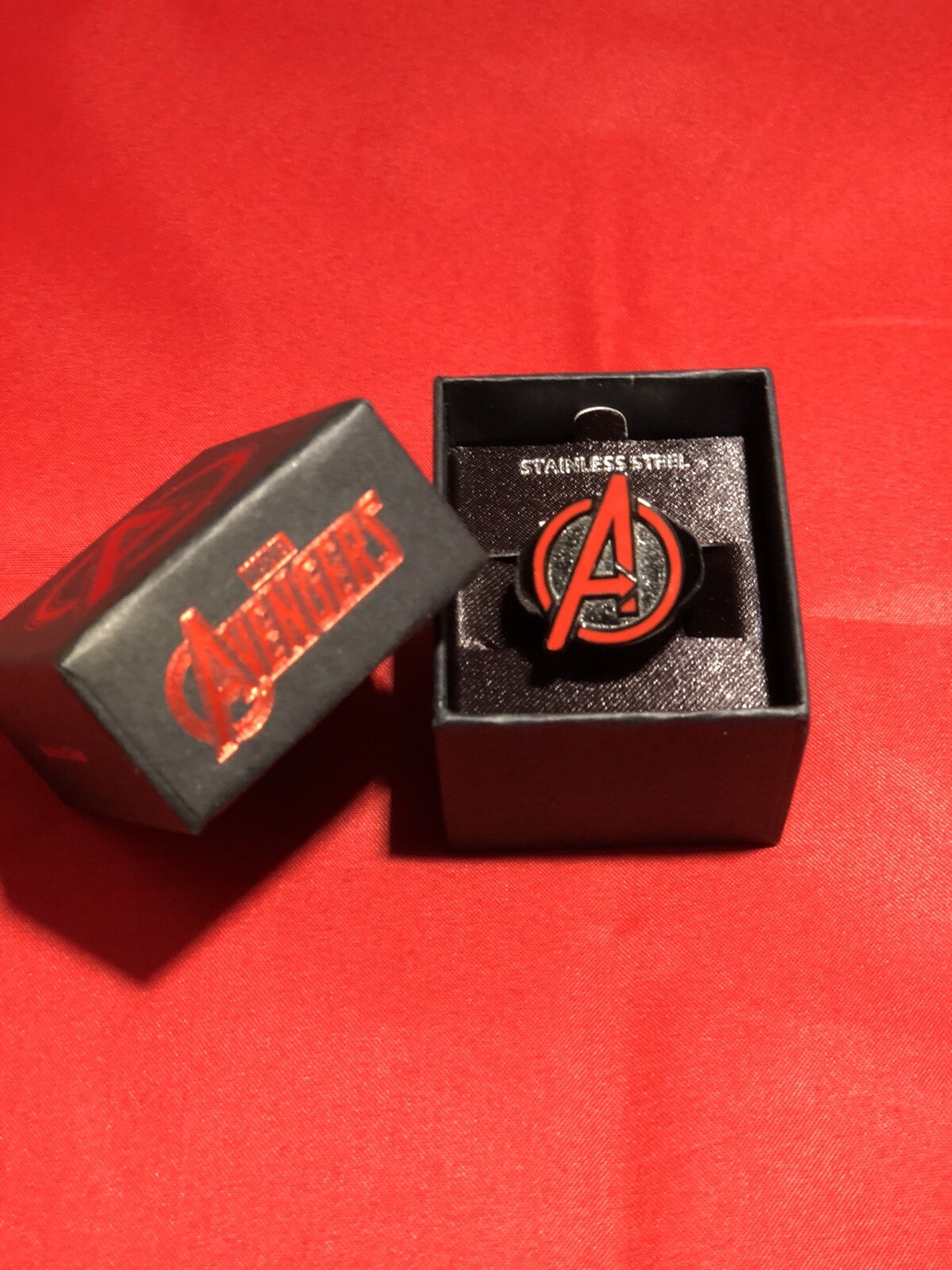 MARVEL Men's Red Enamel Avengers Signet Ring in Black IP Stainless ...