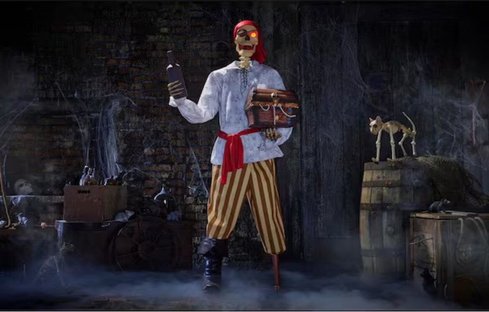 Home Accents Holiday 6 ft Animated LED First Mate Pirate Skeleton ...