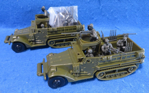 2 X WWII U.S. Halftrack w/ 4 man crew, plastic, 1/38 Classic Toy ...
