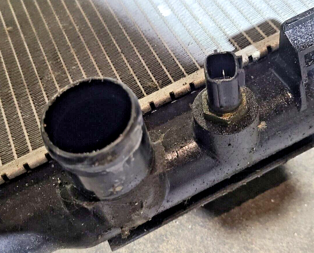 2016-2022 OEM INFINITI Q50 Q60 3.0t ENGINE COOLING RADIATOR with SENSOR ...