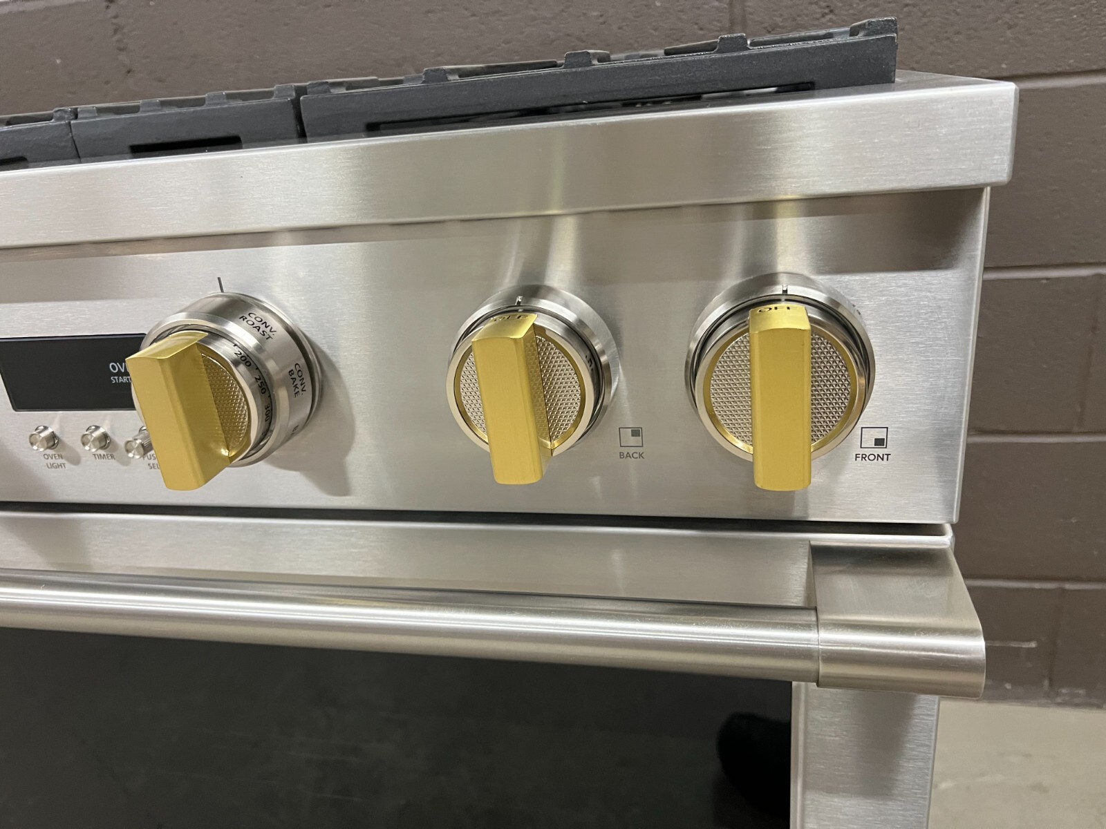 GE Monogram ZGP304NTSS - 30" Professional All Gas Range 4 Burners ...