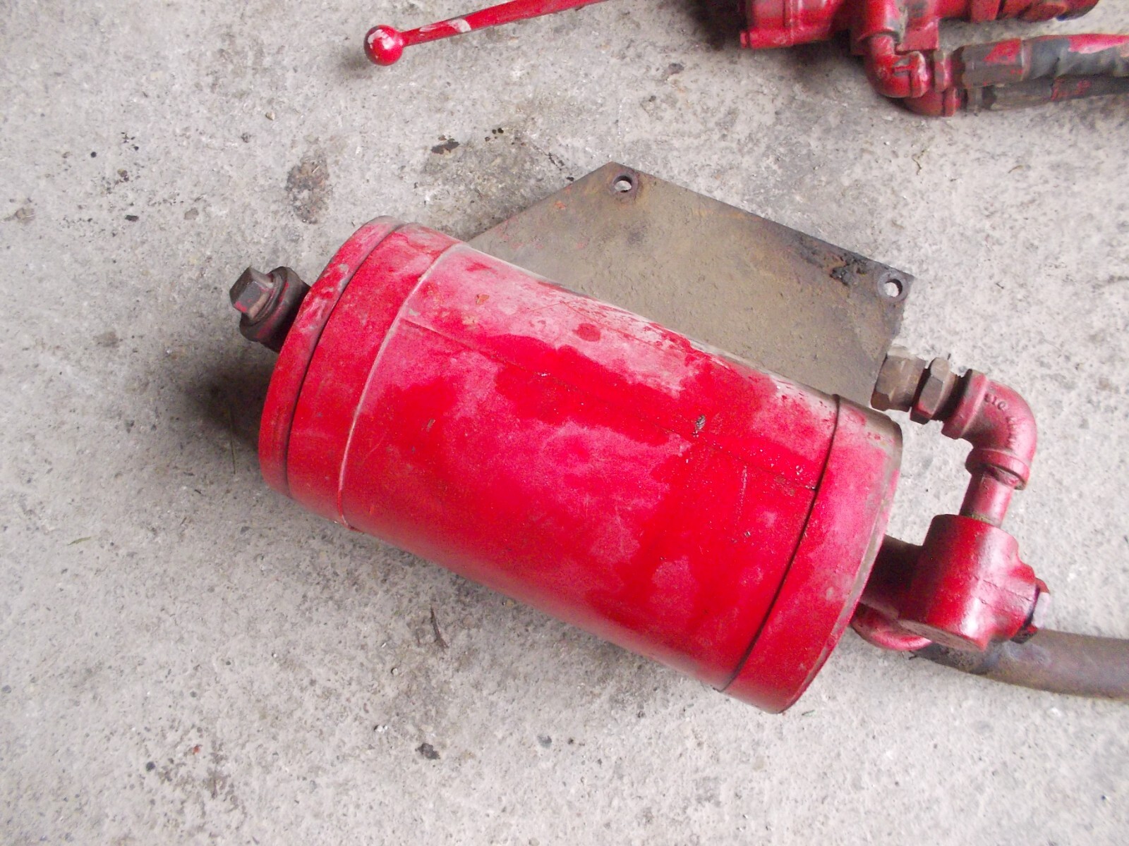 Farmall Super W9 SW9 IH Tractor rear hydraulic hoses, tank & 2 way flow ...