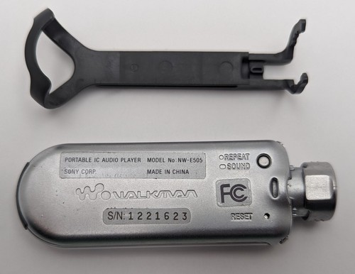 Sony Walkman NW-E505 Blue ( 512 MB ) Digital Media Player for sale ...