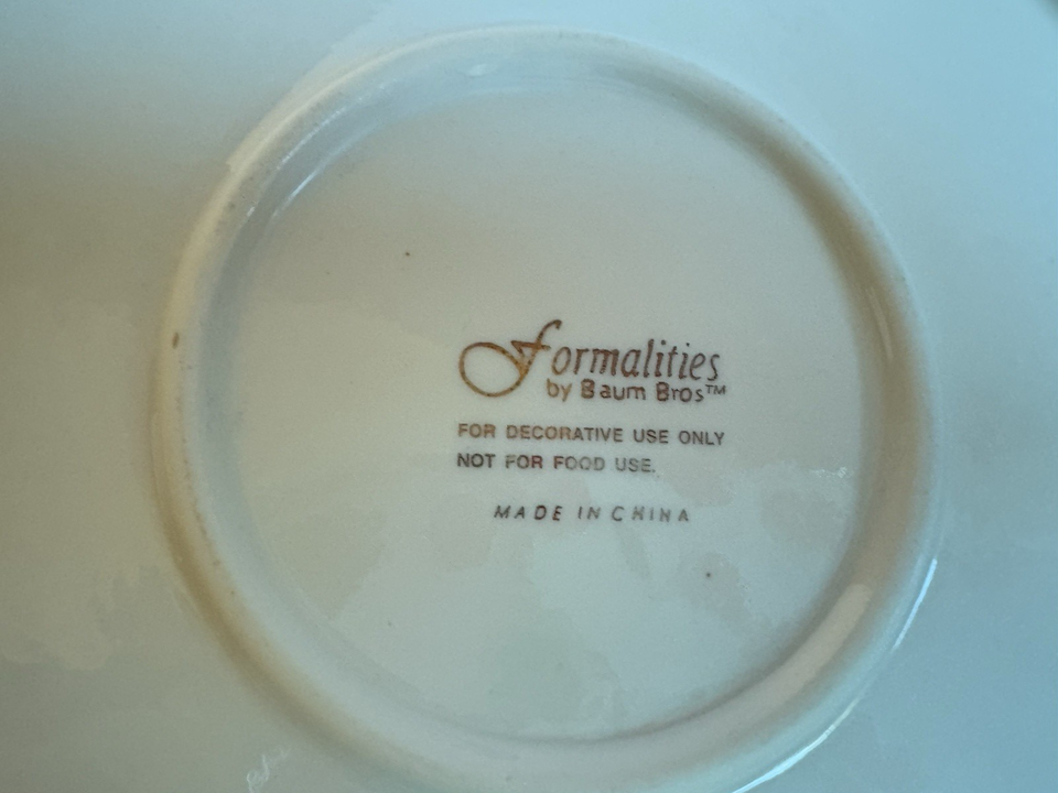 Vintage Doll Tea Set w Tea Pot, Creamer, Sugar, & 2 Tea Cups w Saucers ...