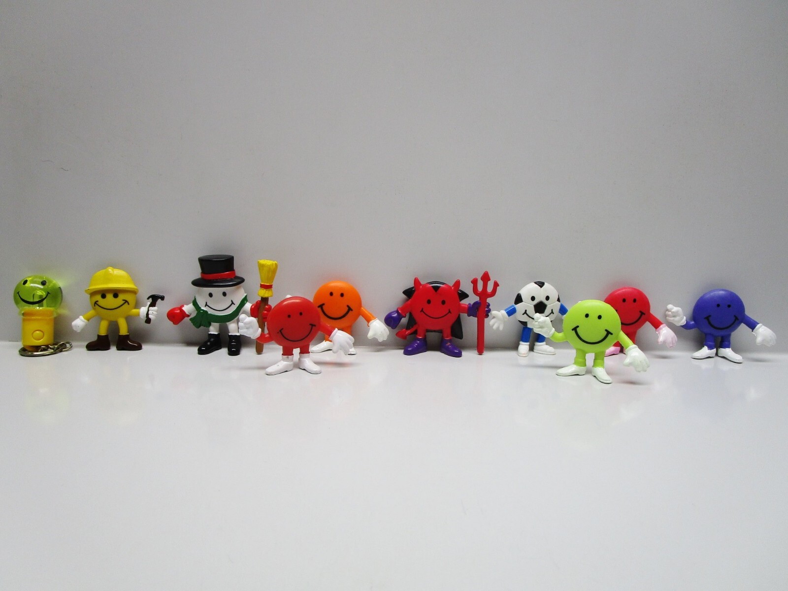 Vintage - 10 Smiley Faces Figures - Gumball, Cereal Premium, Prizes ...