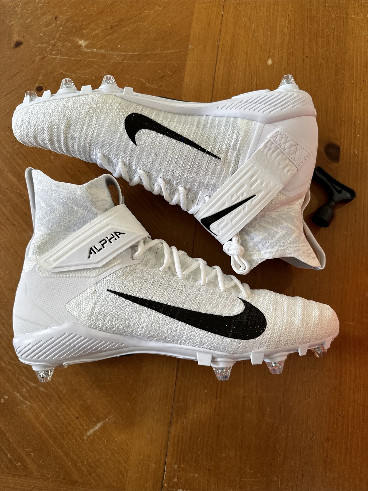 Men%E2%80%99s+Nike+Alpha+Menace+Elite+2+Flyknit+White+Football+Cleats ...