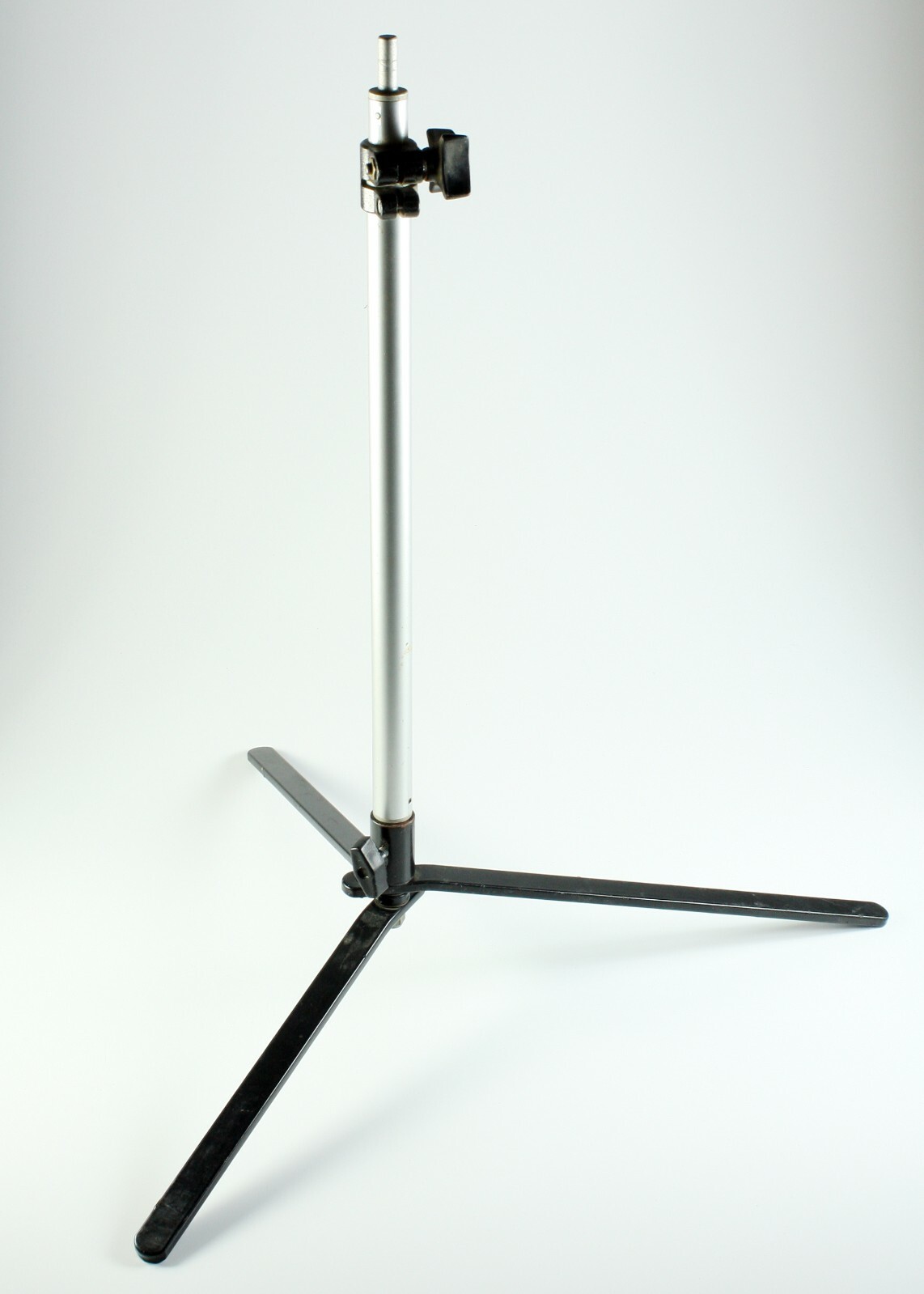Norman Mini Light Stand + 18" to 31" Telescoping Column + Floor Mount ...