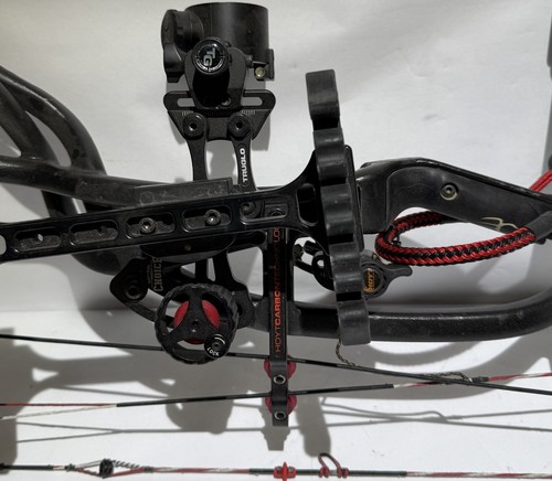 Hoyt Carbon Element RKT Compound Bow 70LBS 29 Inch Draw - READY TO HUNT ...