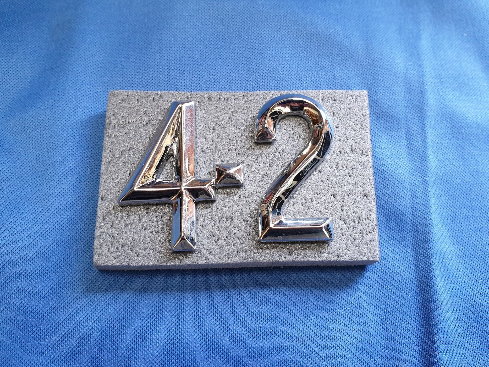 JAGUAR DAIMLER '4.2' BOOT BADGES FITS XJ6 SERIES 1 4.2 BD35860/3 | eBay UK