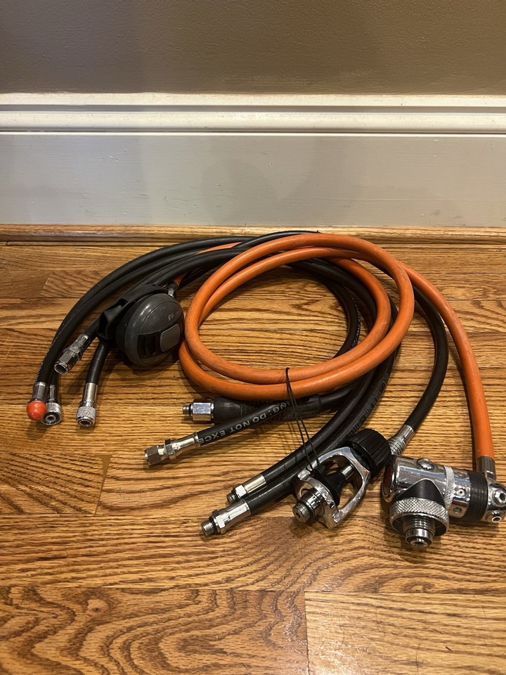 SCUBA DIVING PRE-OWNED U.S.DIVERS CRESSI SUB GEAR/ KIT LOT WITH CARRY ...