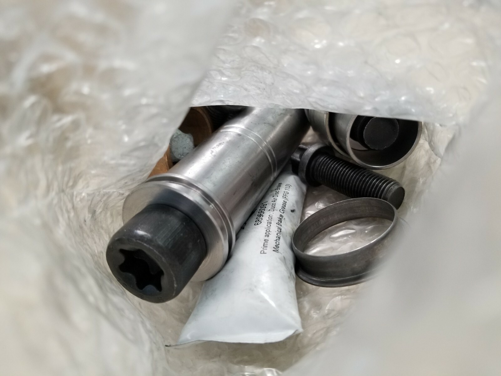 VOLVO REPAIR KIT BRAKE CALIPER 85109890 | eBay