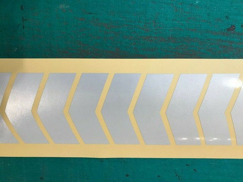 24 INCH LONG REFLECTIVE CHEVRON STICKERS / DECALS 60mm HIGH WHITE HI ...