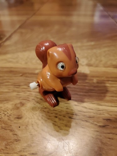 Vintage 1977 Wind-Up Brown Squirrel POCKET PETS Tomy Toy Taiwan | eBay
