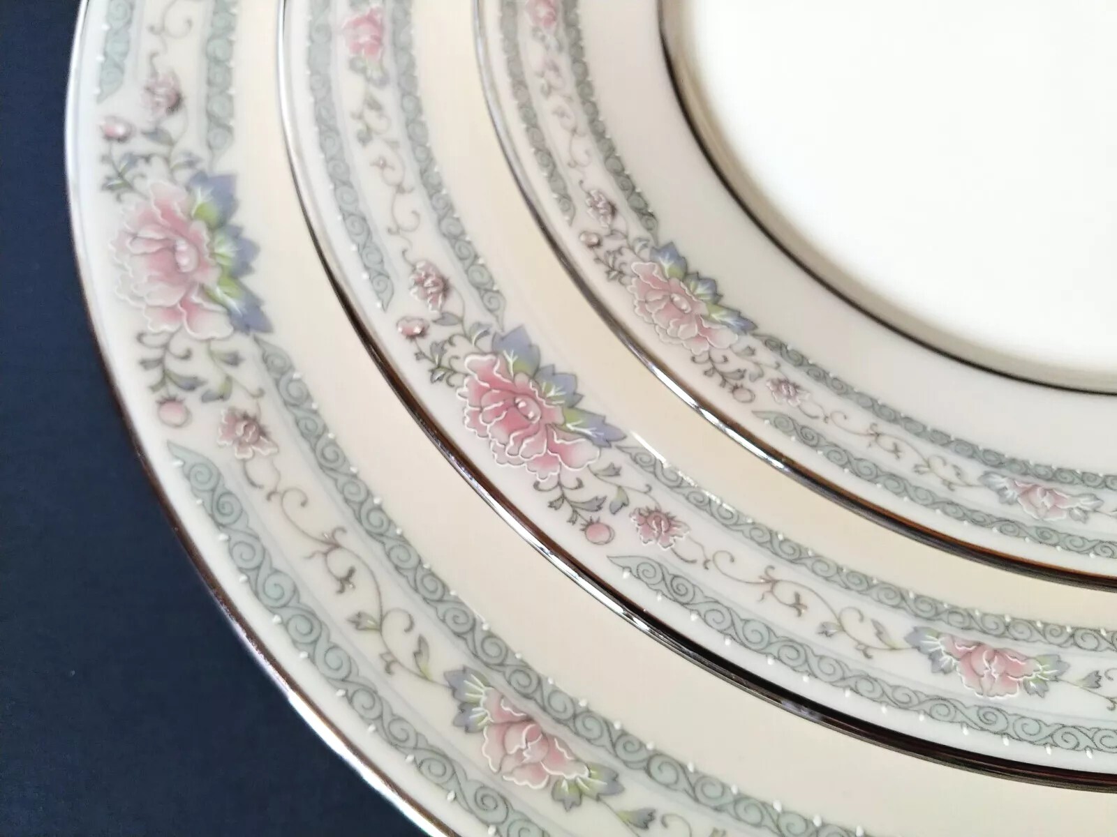 Lenox Cosmopolitan Collection Charleston 5 Pc Place Setting Several ...