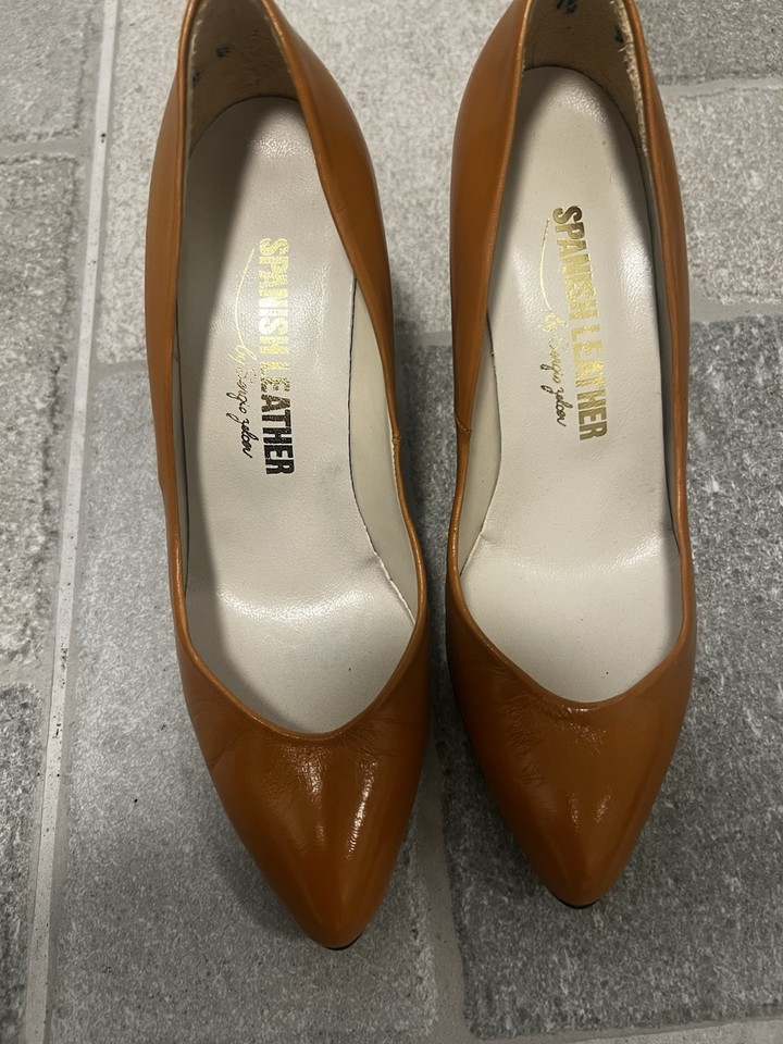 Sergio Zelcer Spanish Leather Cognac Pointed Toe Pumps | Vintage | eBay