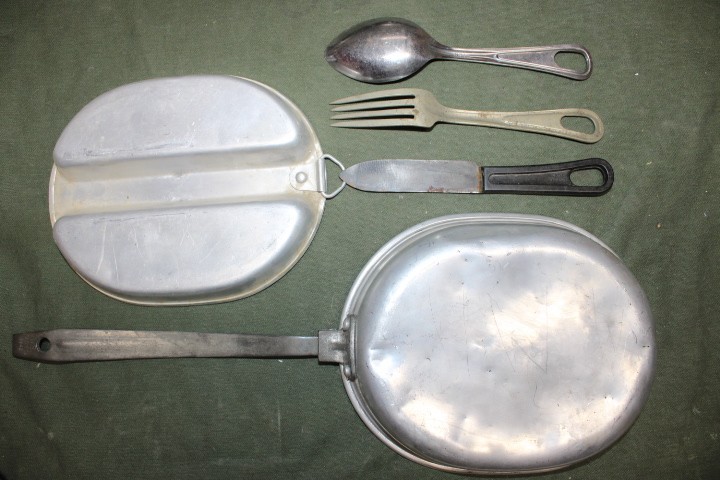 US Military Issue 1942 WW2 Metal Mess Kit Meat Can with Fork Knife an ...